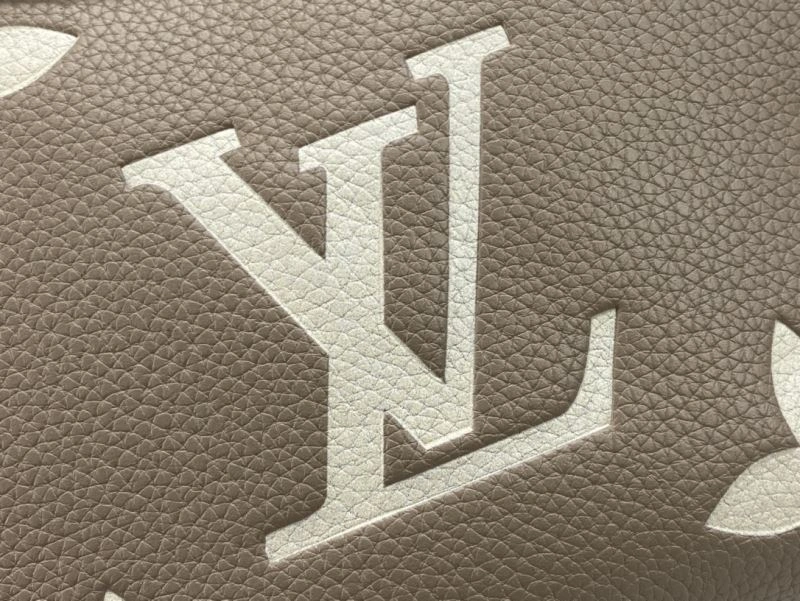 Brand-authenticated Louis Vuitton Hobo Bags