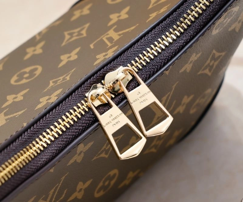 Exact replica Louis Vuitton Hobo Bags