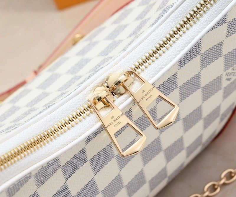 Top match Louis Vuitton Hobo Bags