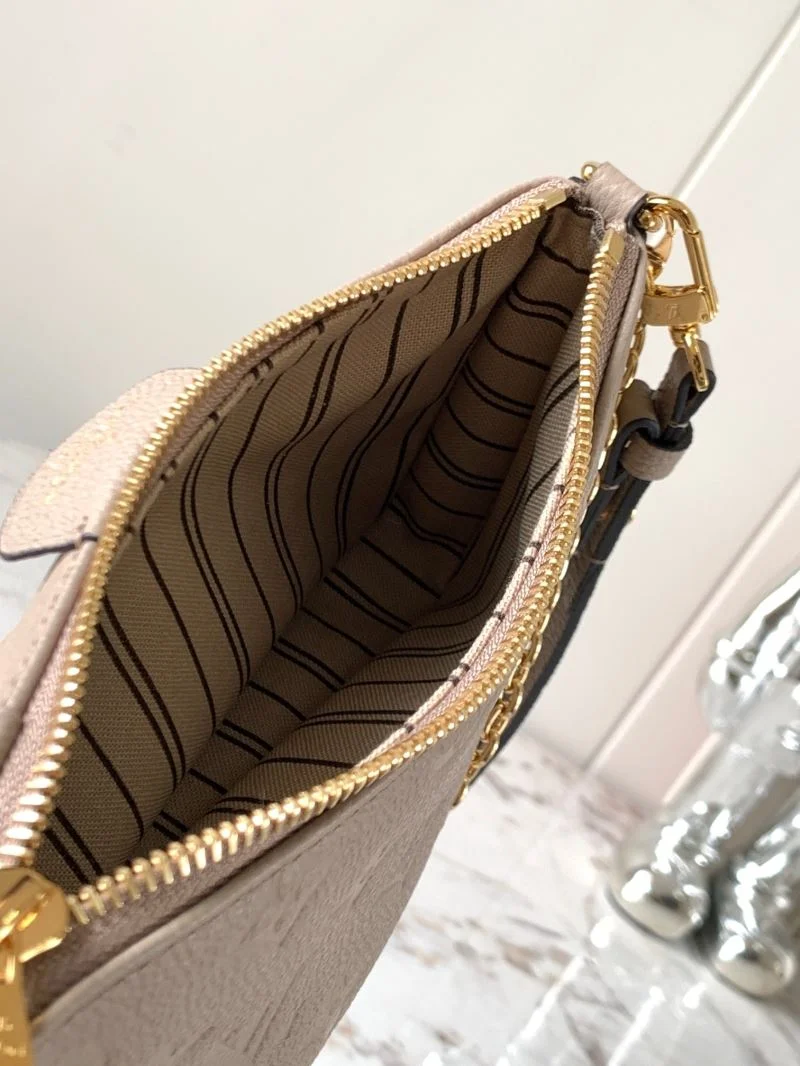 Exact replica Louis Vuitton Hobo Bags