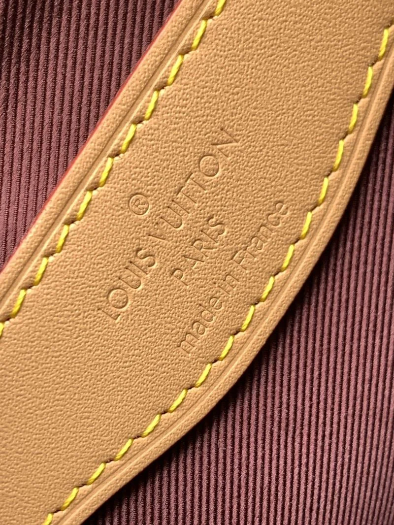 Factory-made Louis Vuitton Hobo Bags