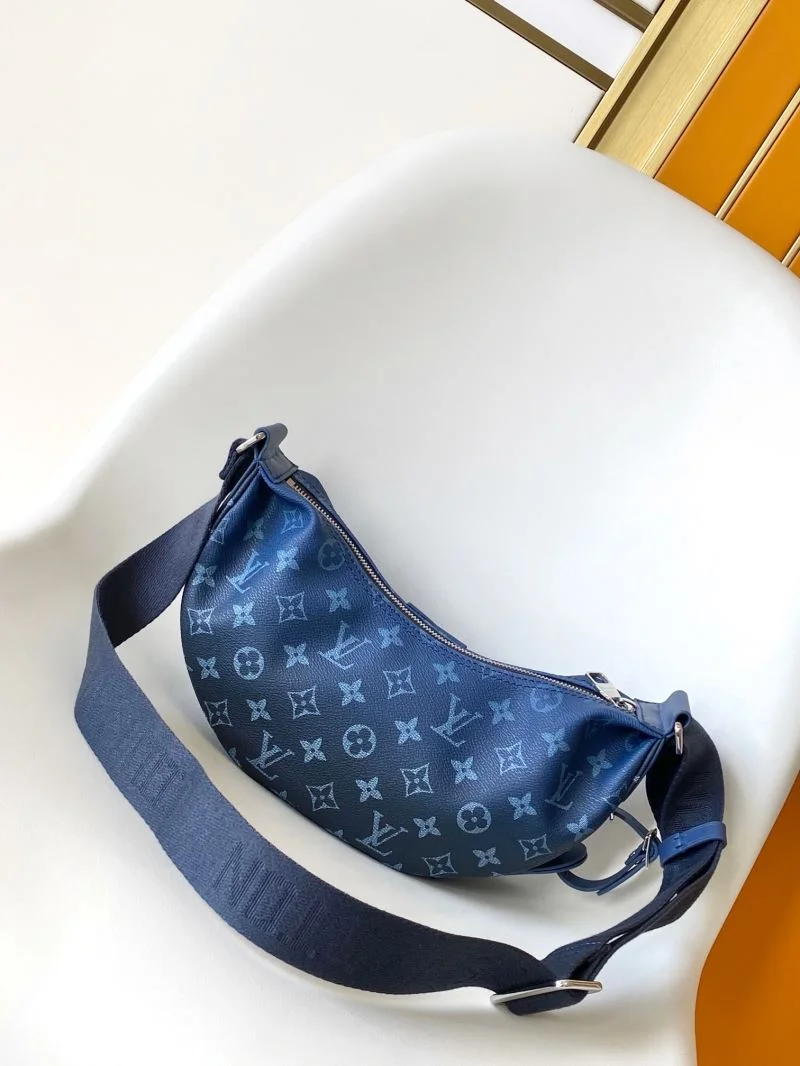 Top match Louis Vuitton Hobo Bags