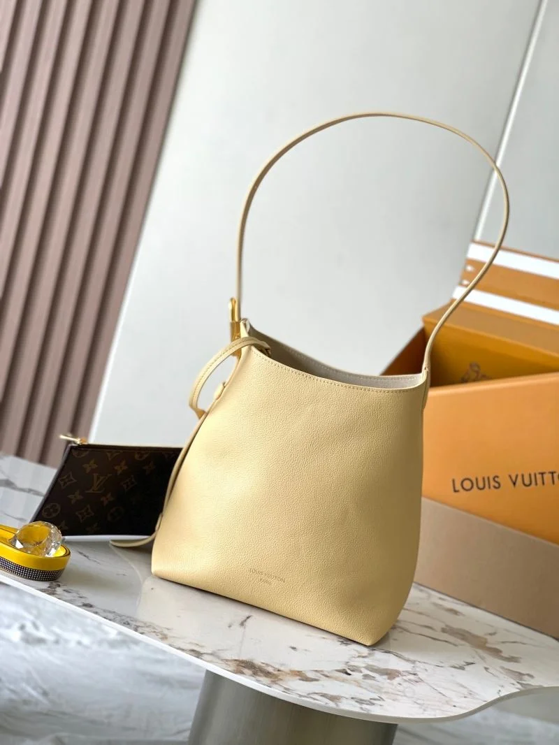 Louis Vuitton Hobo Bags