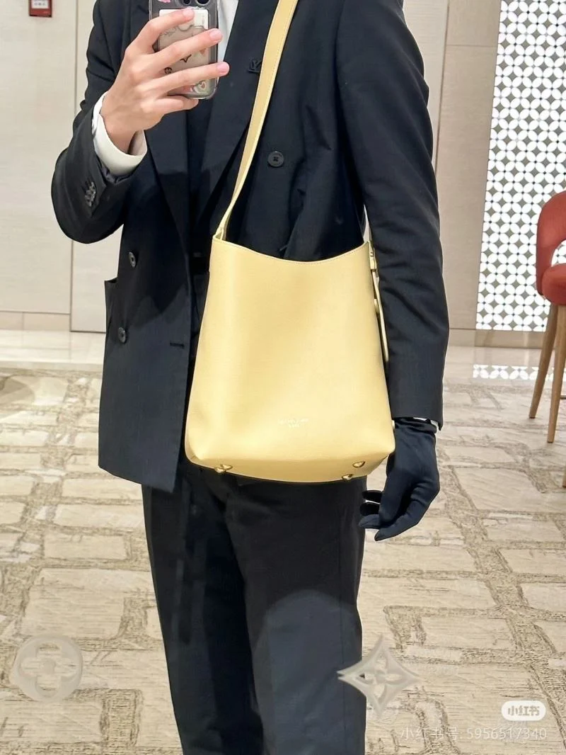 Value-priced Louis Vuitton Hobo Bags