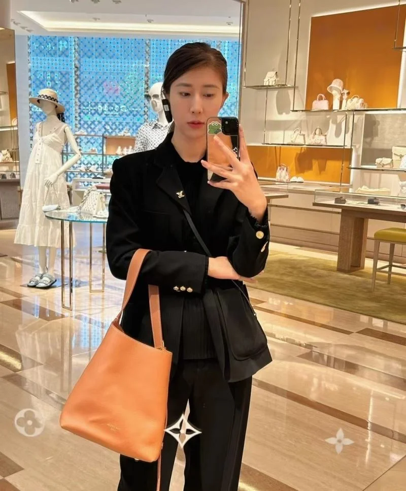 Discounted Louis Vuitton Hobo Bags