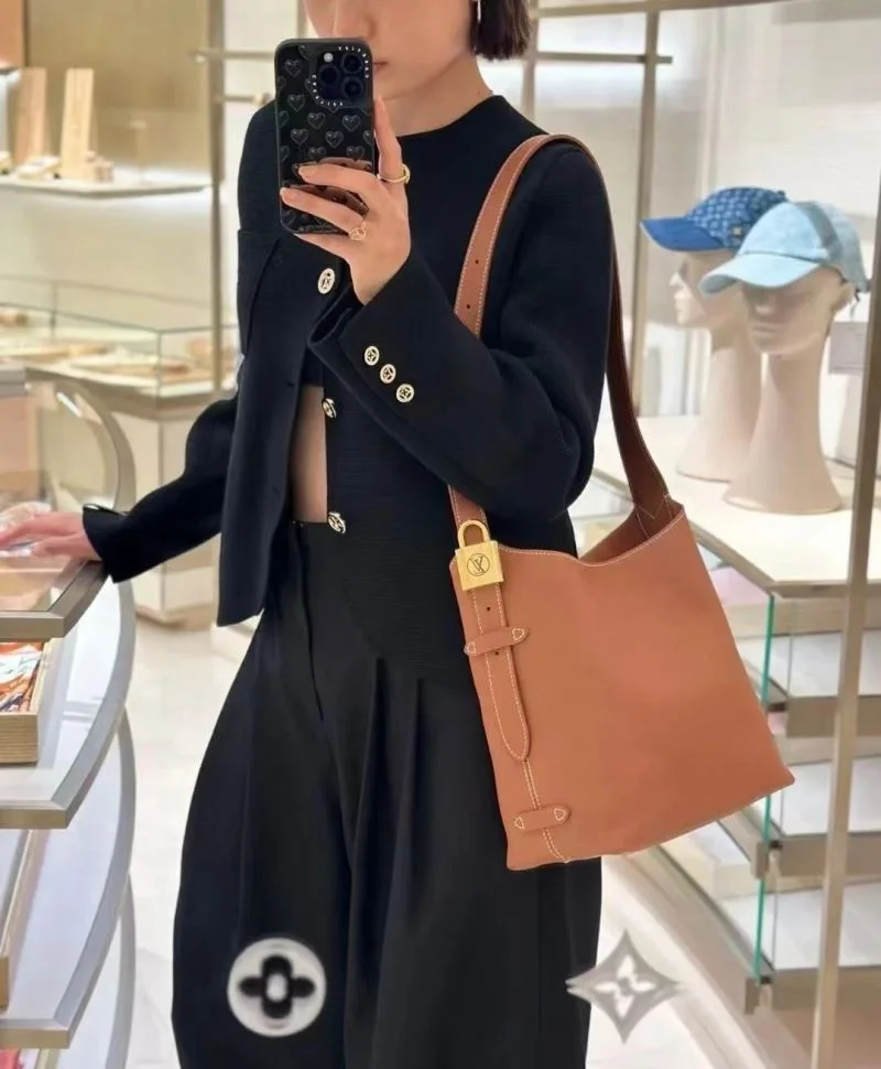Discounted Louis Vuitton Hobo Bags