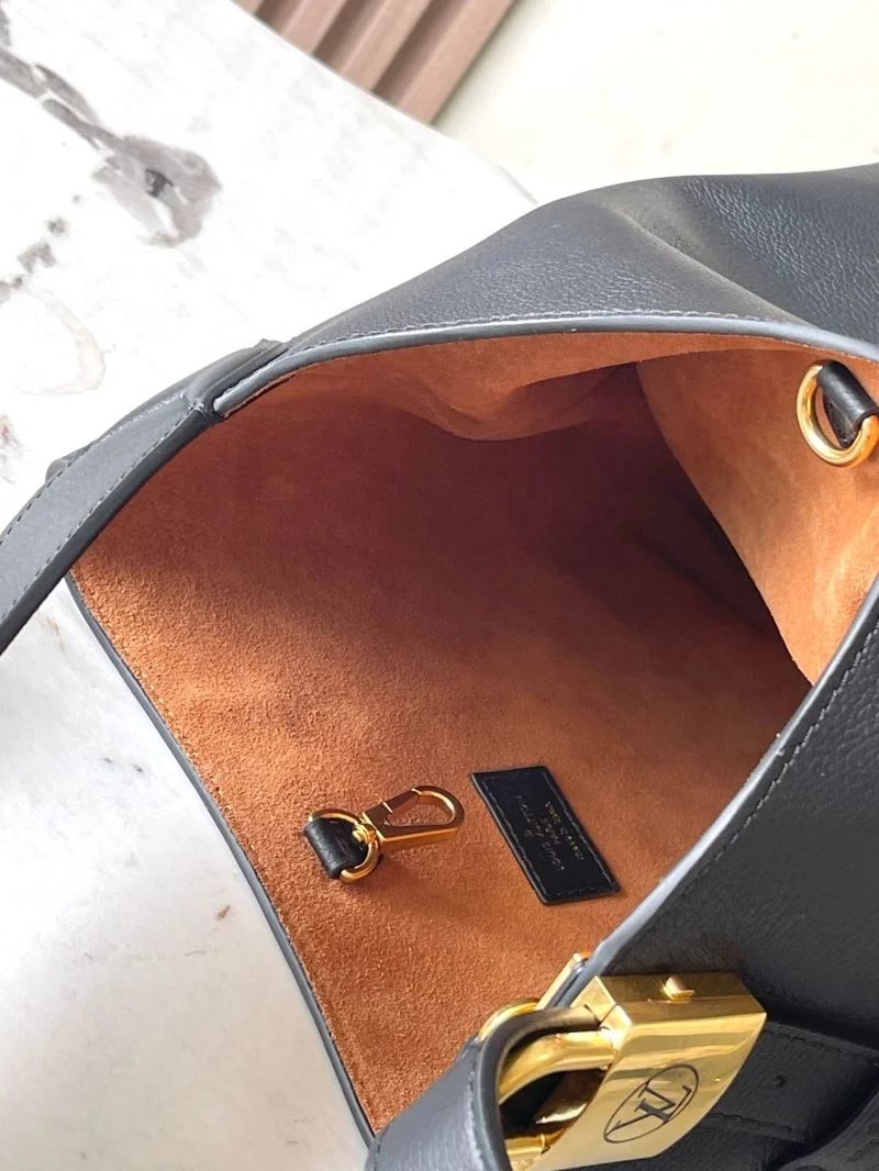 Official Louis Vuitton Hobo Bags