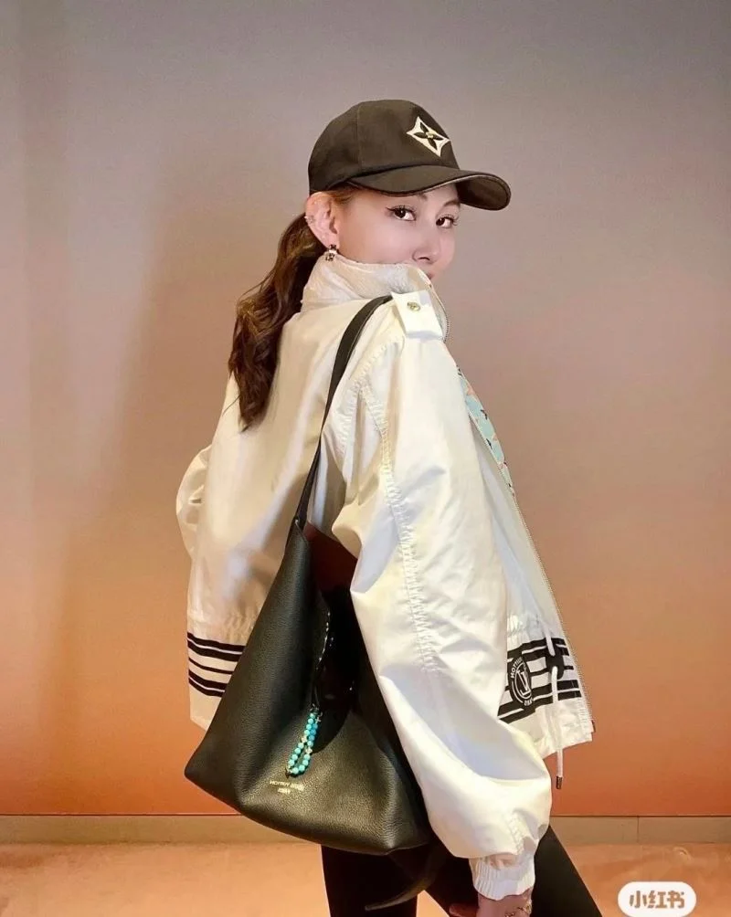 Official Louis Vuitton Hobo Bags