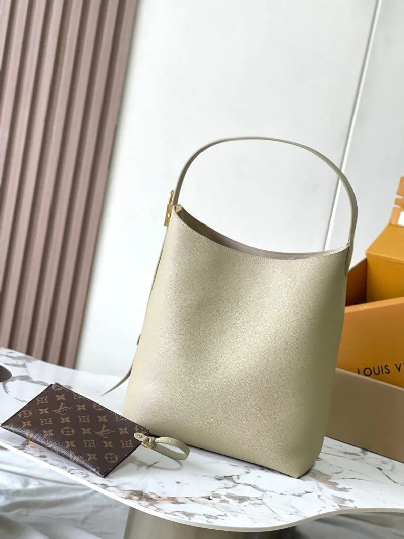 Louis Vuitton Hobo Bags