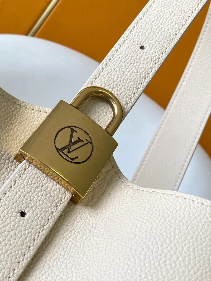 Precise copy Louis Vuitton Hobo Bags