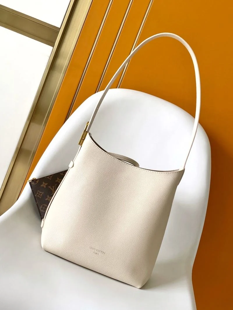 Louis Vuitton Hobo Bags