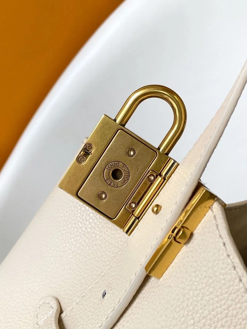 Mirror quality Louis Vuitton Hobo Bags