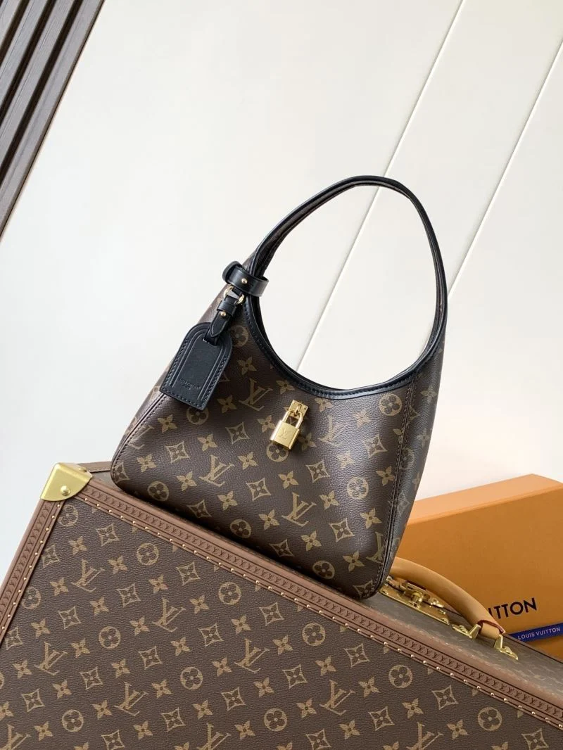 Louis Vuitton Hobo Bags