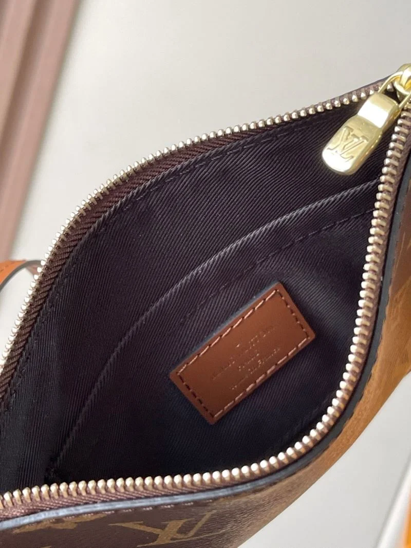 Top mirror Louis Vuitton Hobo Bags