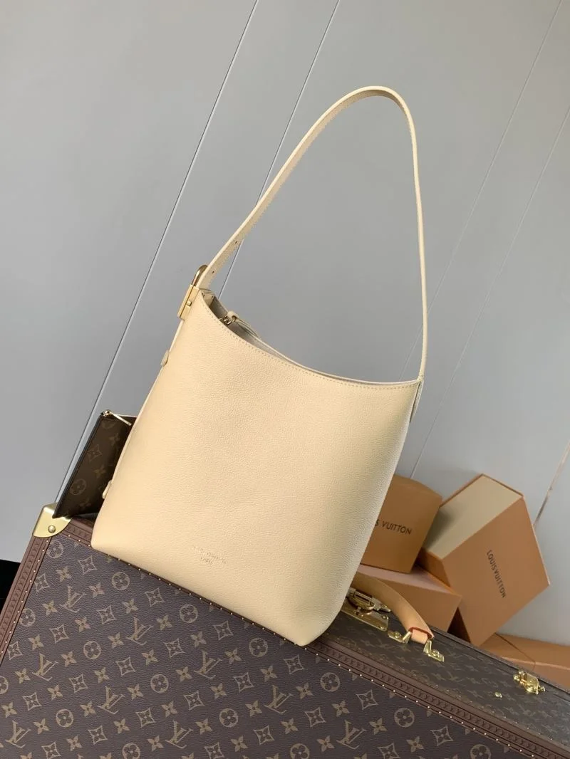Louis Vuitton Hobo Bags