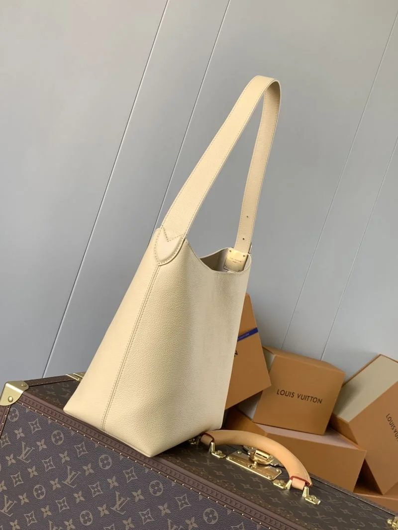 Mirror quality Louis Vuitton Hobo Bags