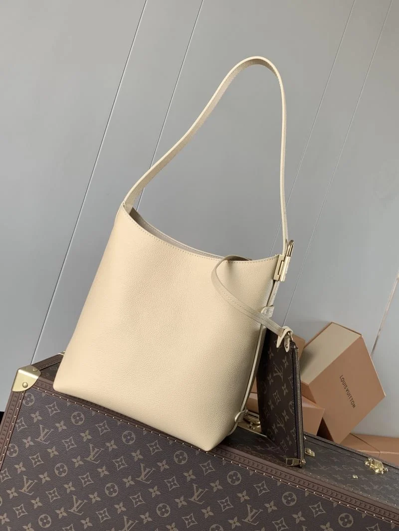 Mirror quality Louis Vuitton Hobo Bags