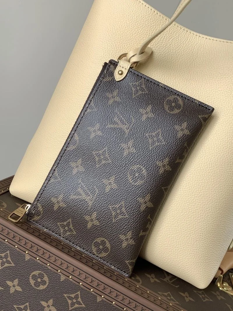 Mirror quality Louis Vuitton Hobo Bags