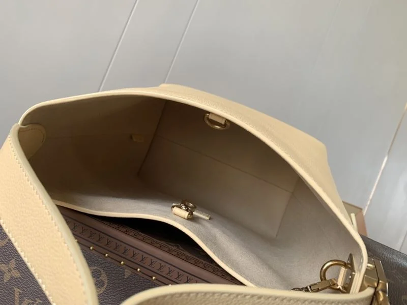 Mirror quality Louis Vuitton Hobo Bags