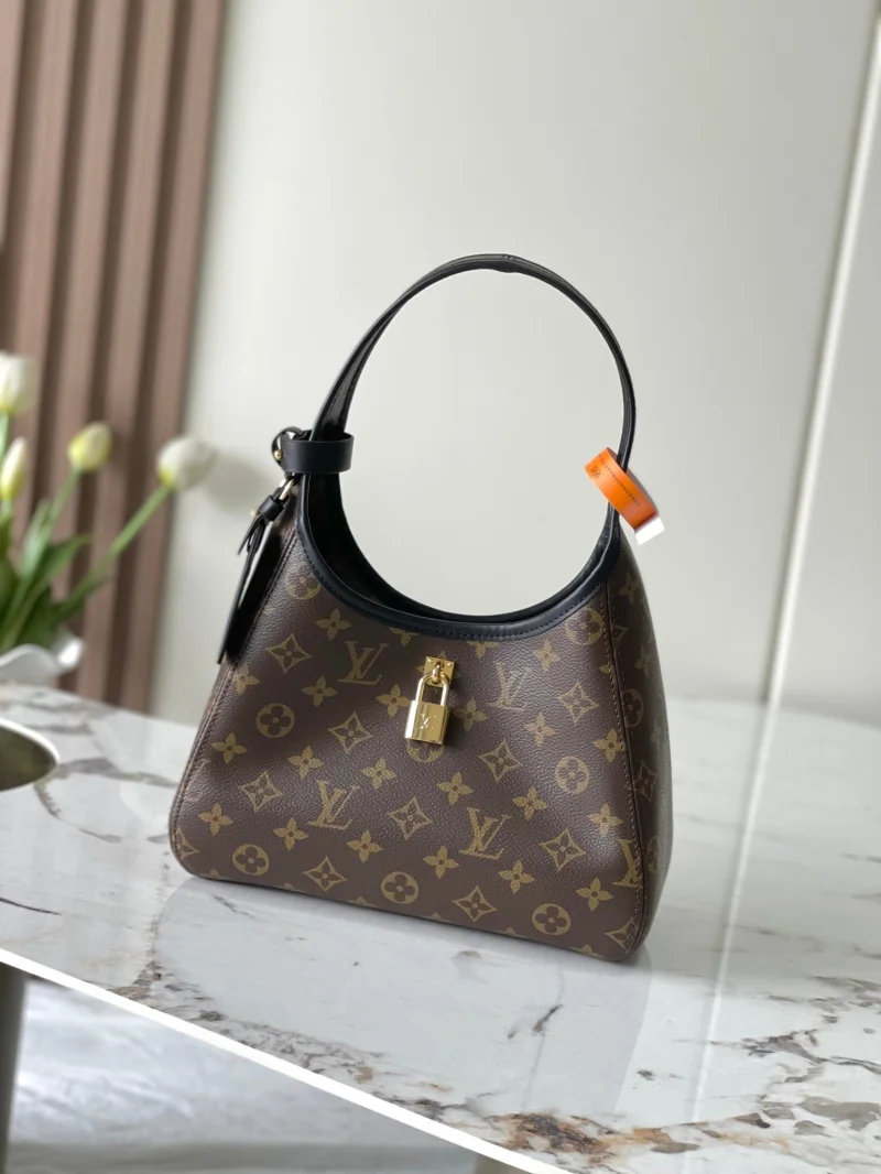 Louis Vuitton Hobo Bags