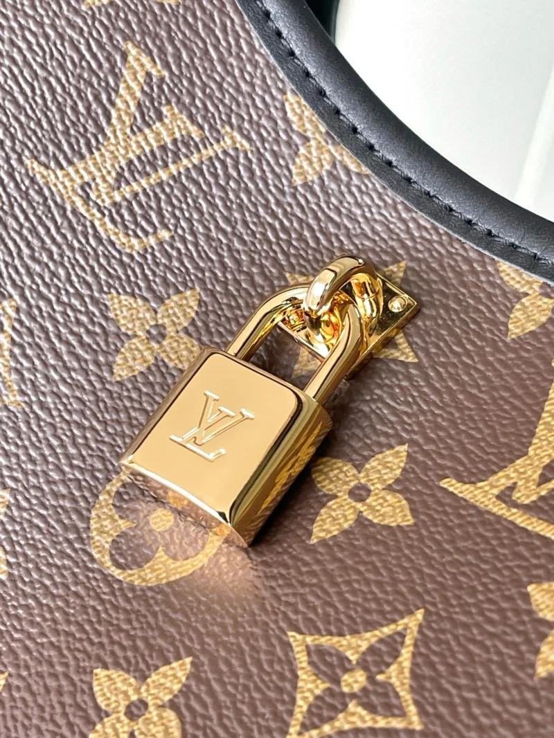Official Louis Vuitton Hobo Bags