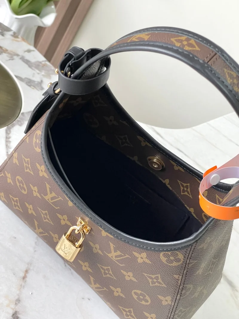 Official Louis Vuitton Hobo Bags