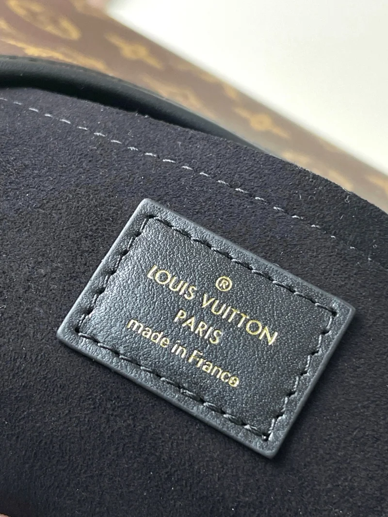 Official Louis Vuitton Hobo Bags
