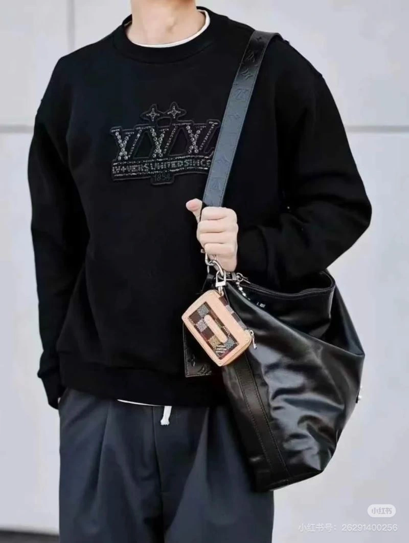 Top mirror Louis Vuitton Hoodies