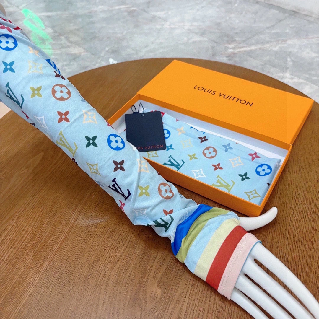 Top match Louis Vuitton Ice Silk Sleeves