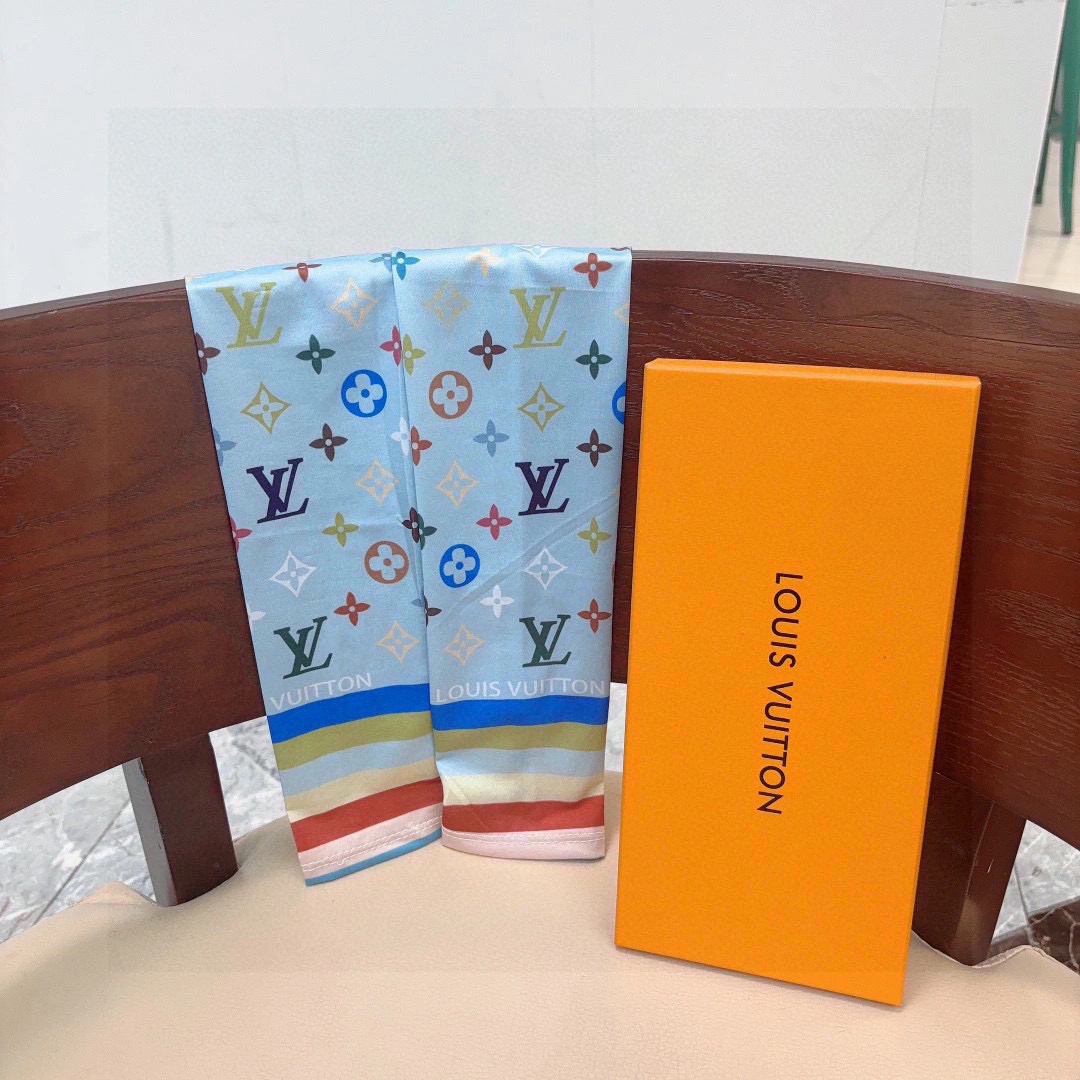 Top match Louis Vuitton Ice Silk Sleeves
