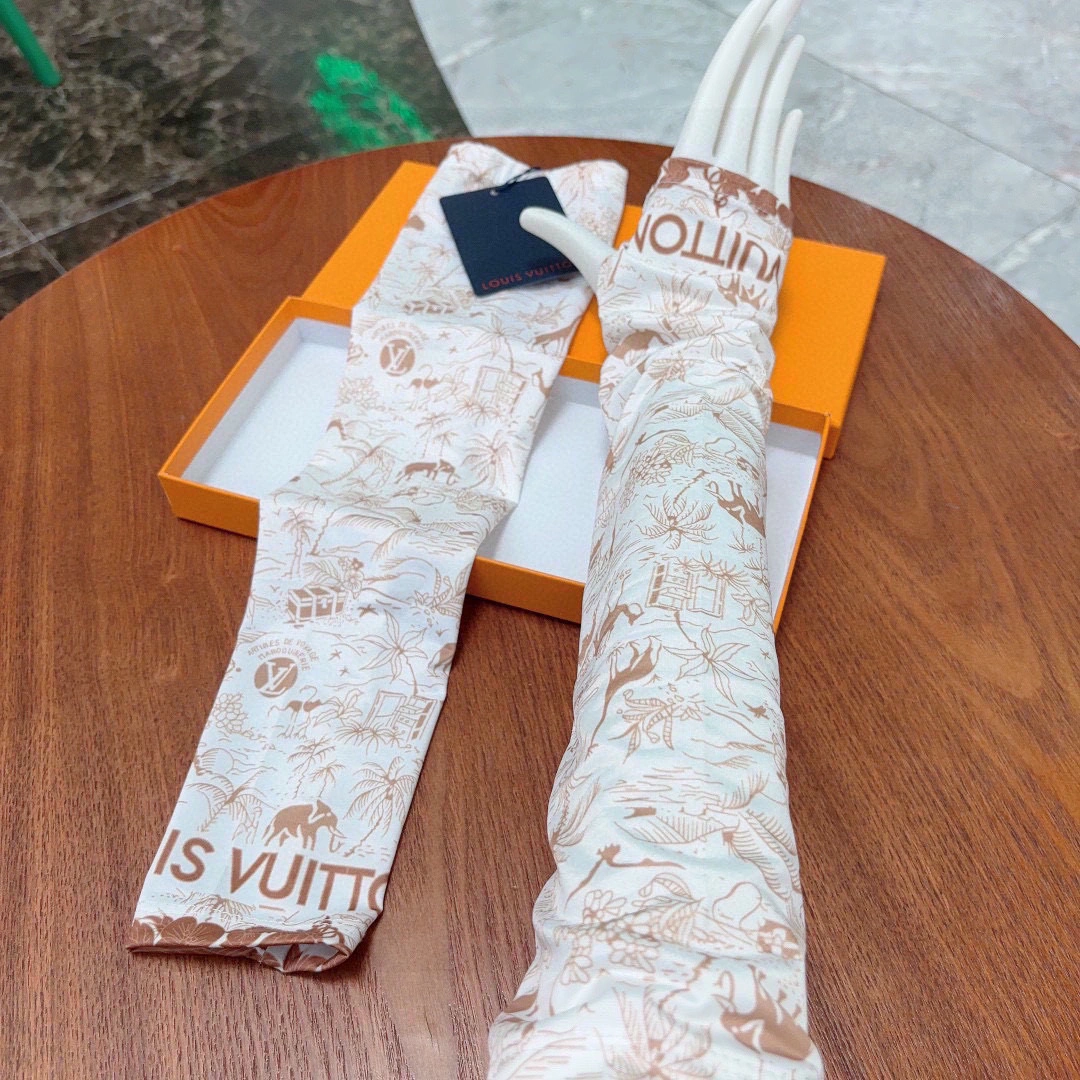 Discounted Louis Vuitton Ice Silk Sleeves