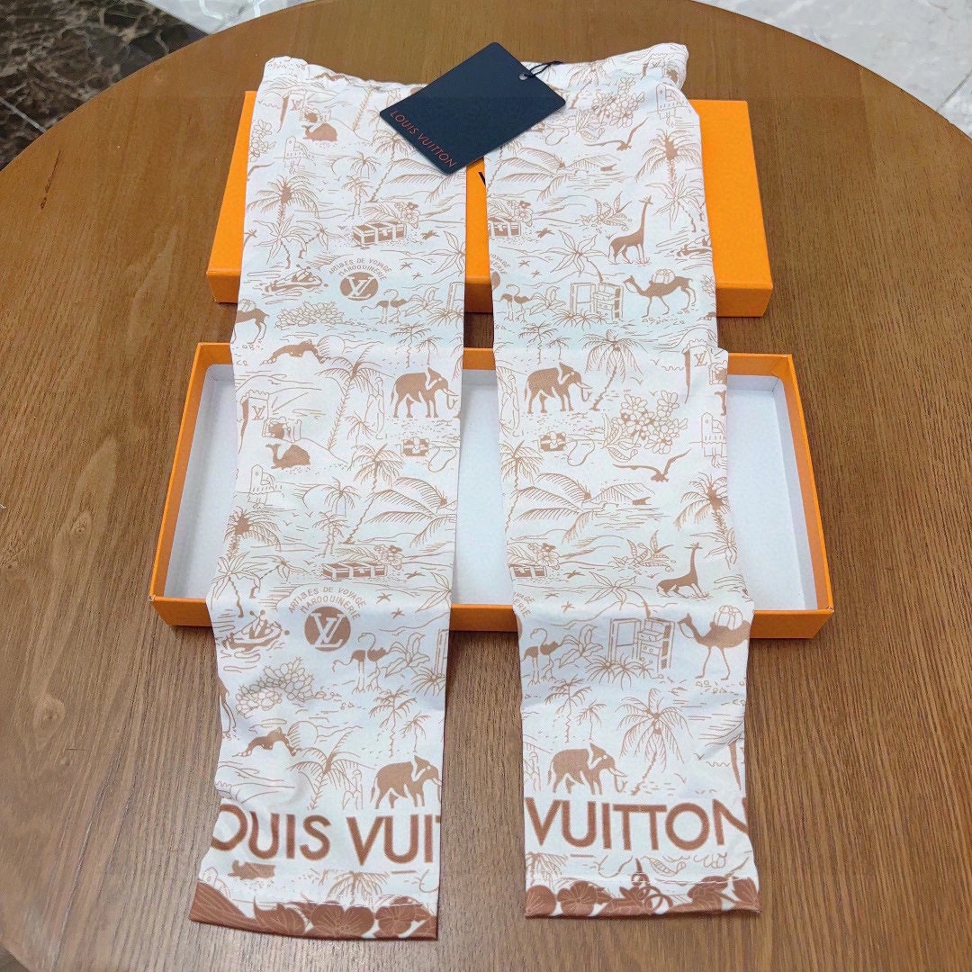 Discounted Louis Vuitton Ice Silk Sleeves