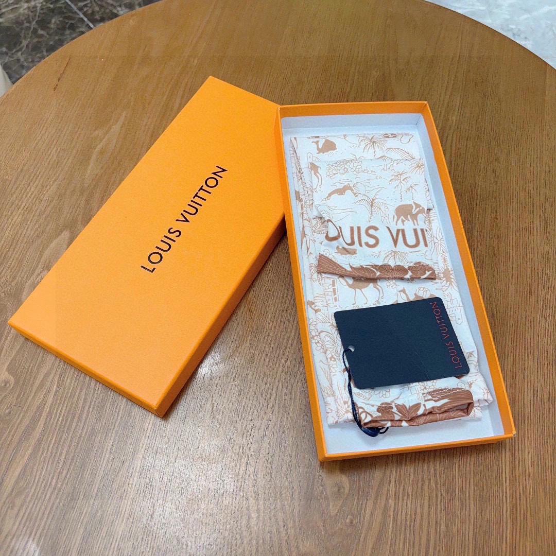 Discounted Louis Vuitton Ice Silk Sleeves
