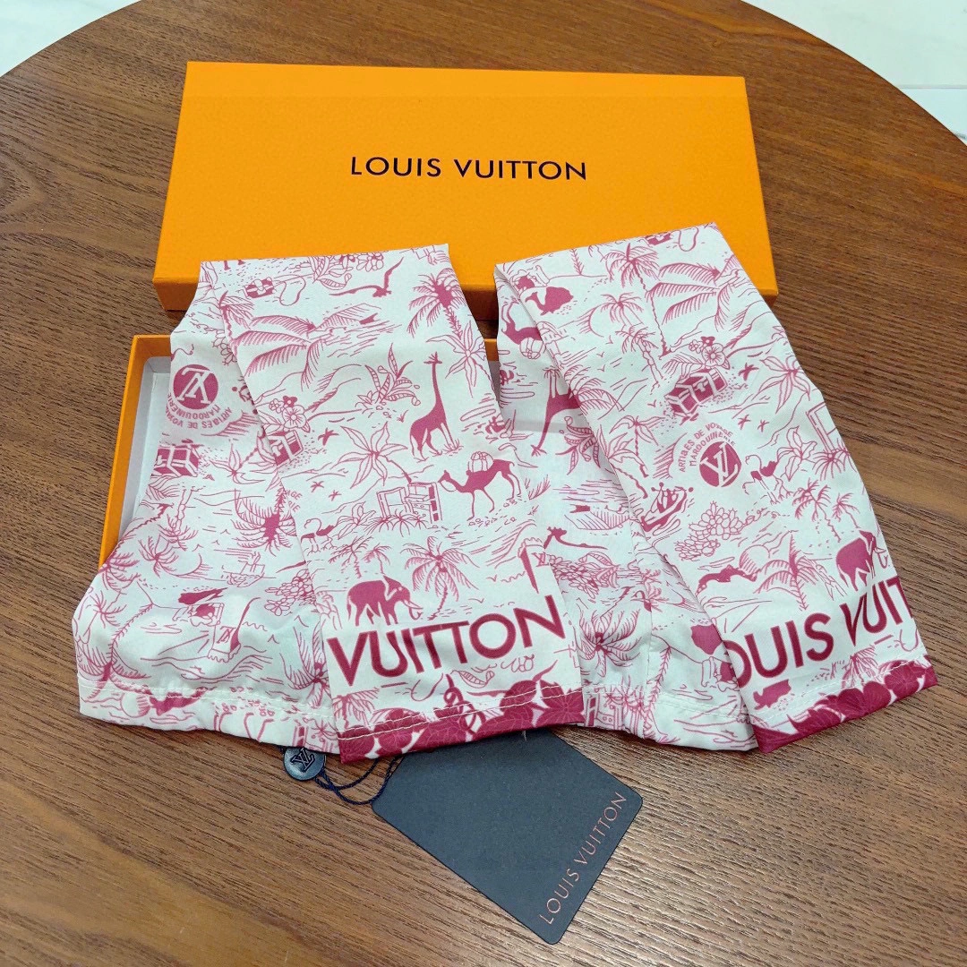 Low-cost Louis Vuitton Ice Silk Sleeves