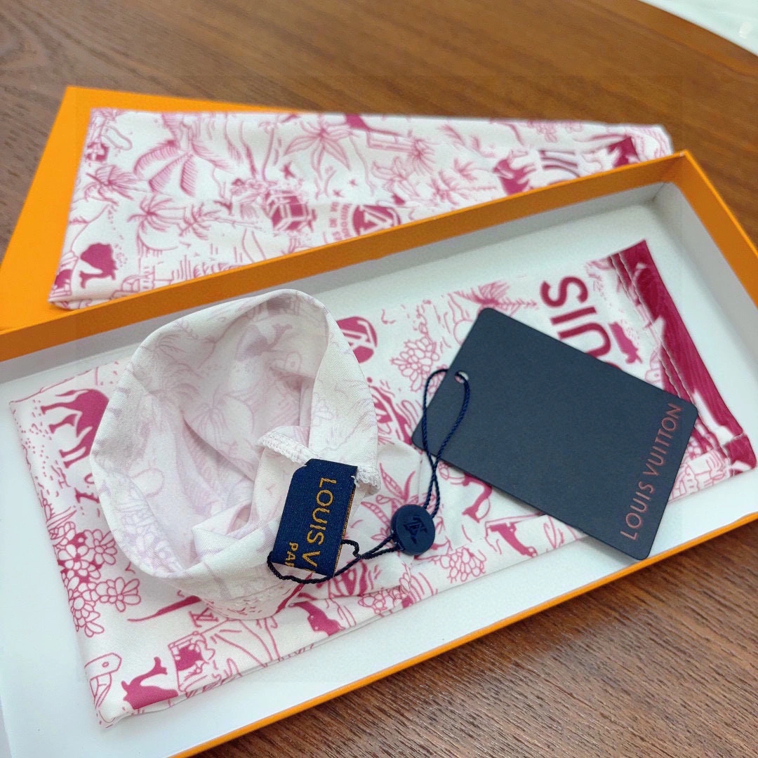 Low-cost Louis Vuitton Ice Silk Sleeves