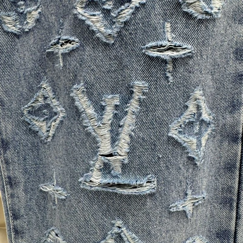 Inexpensive Louis Vuitton Jeans