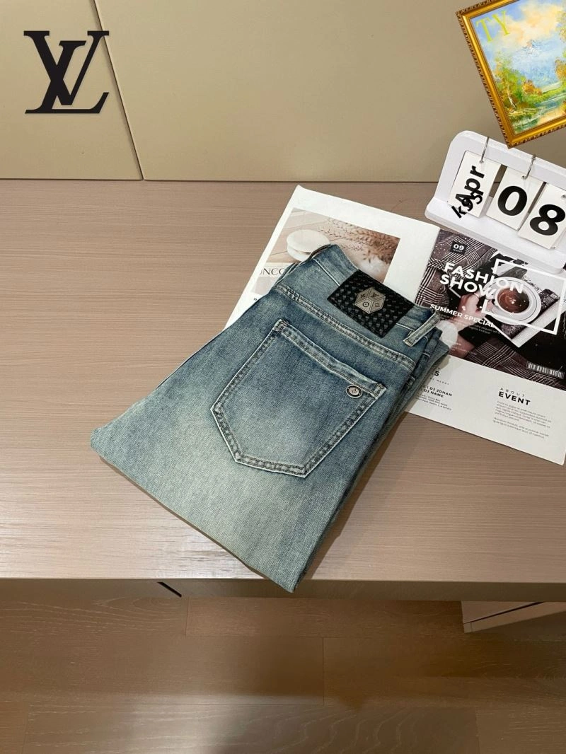 Accurate model Louis Vuitton Jeans