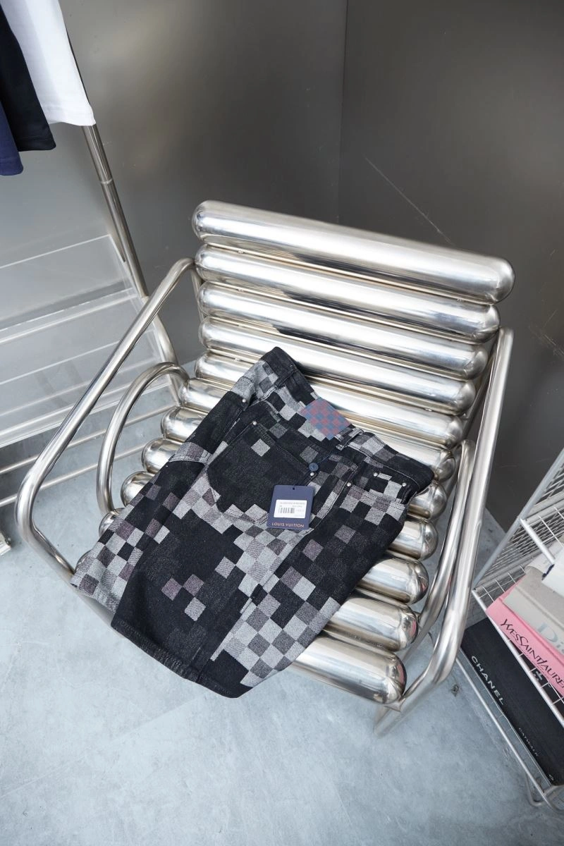 Top match Louis Vuitton Jeans