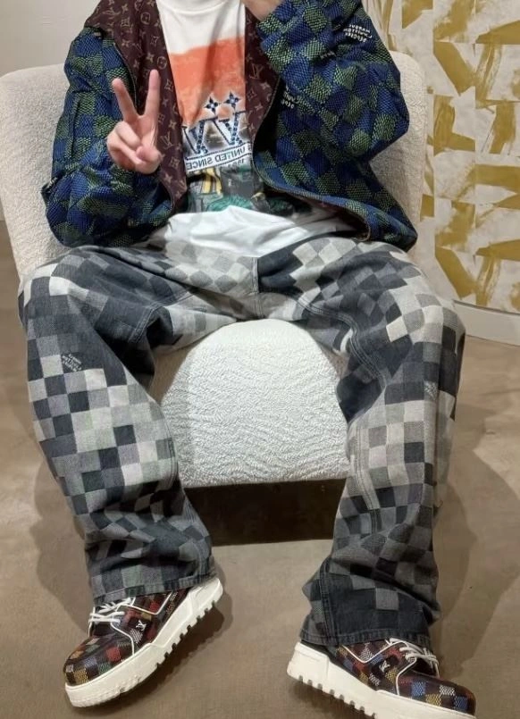 Cut-rate Louis Vuitton Jeans