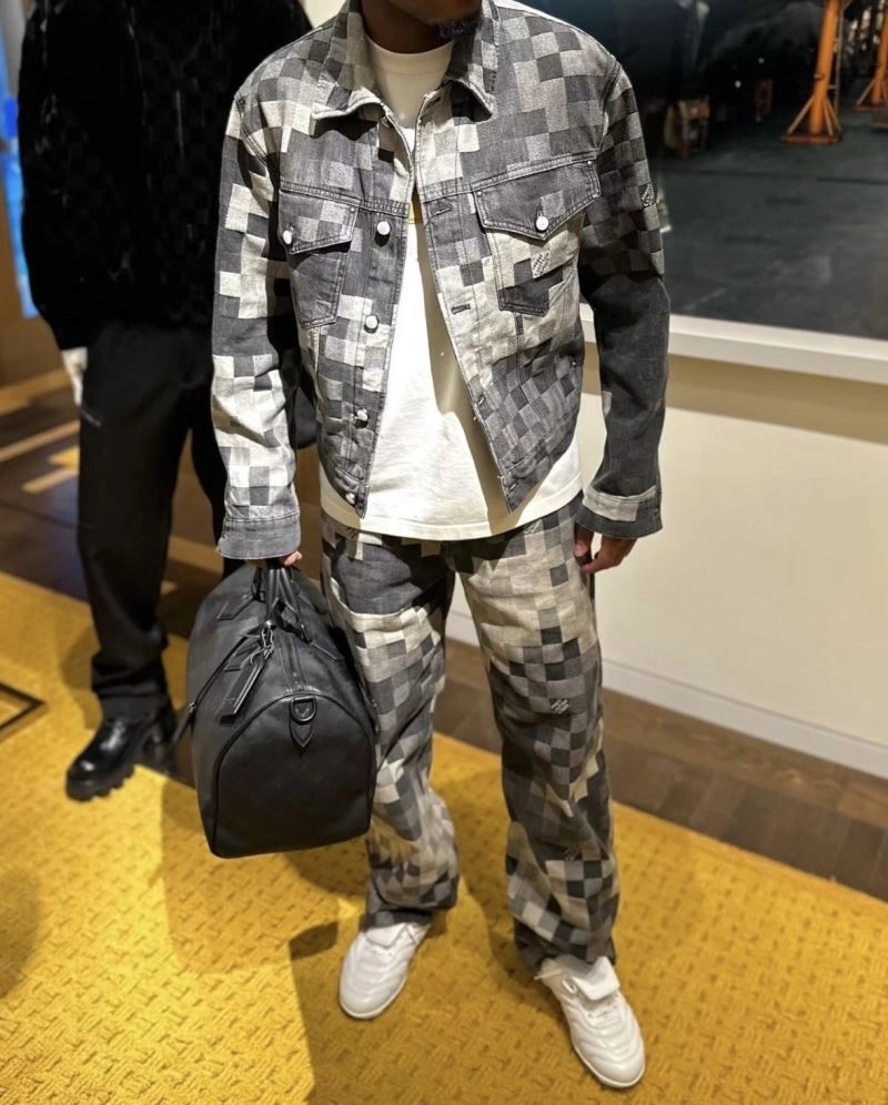 Cut-rate Louis Vuitton Jeans