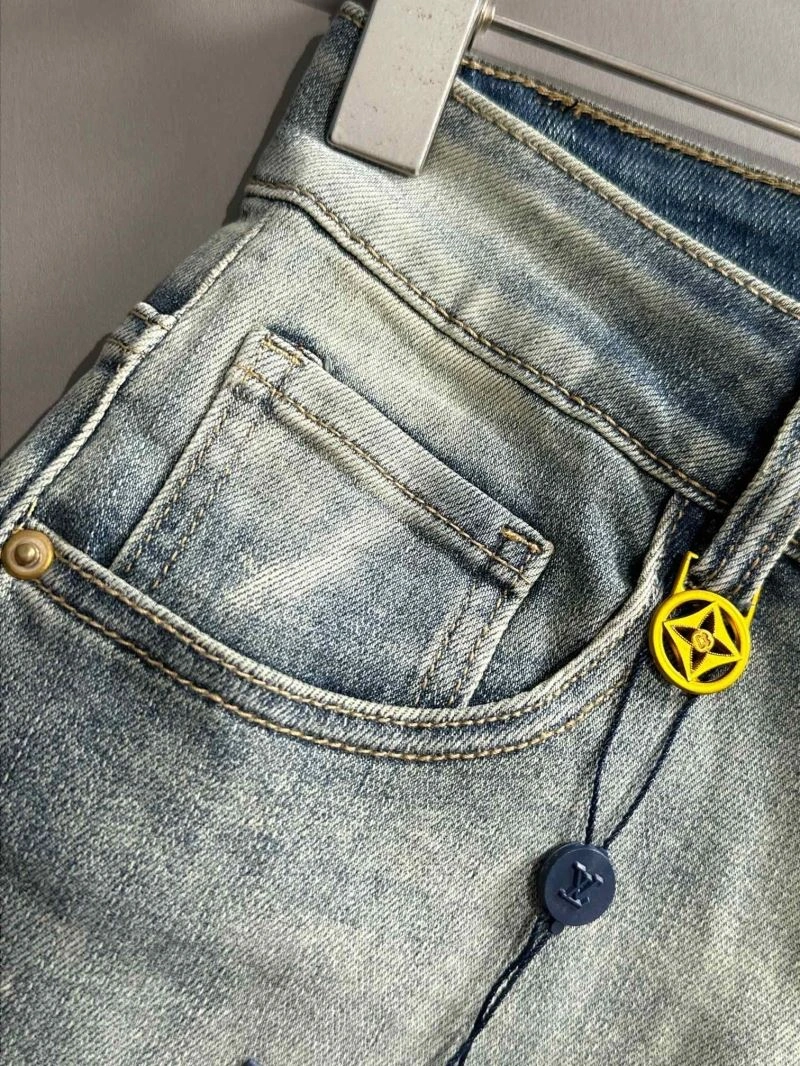 Accurate model Louis Vuitton Jeans