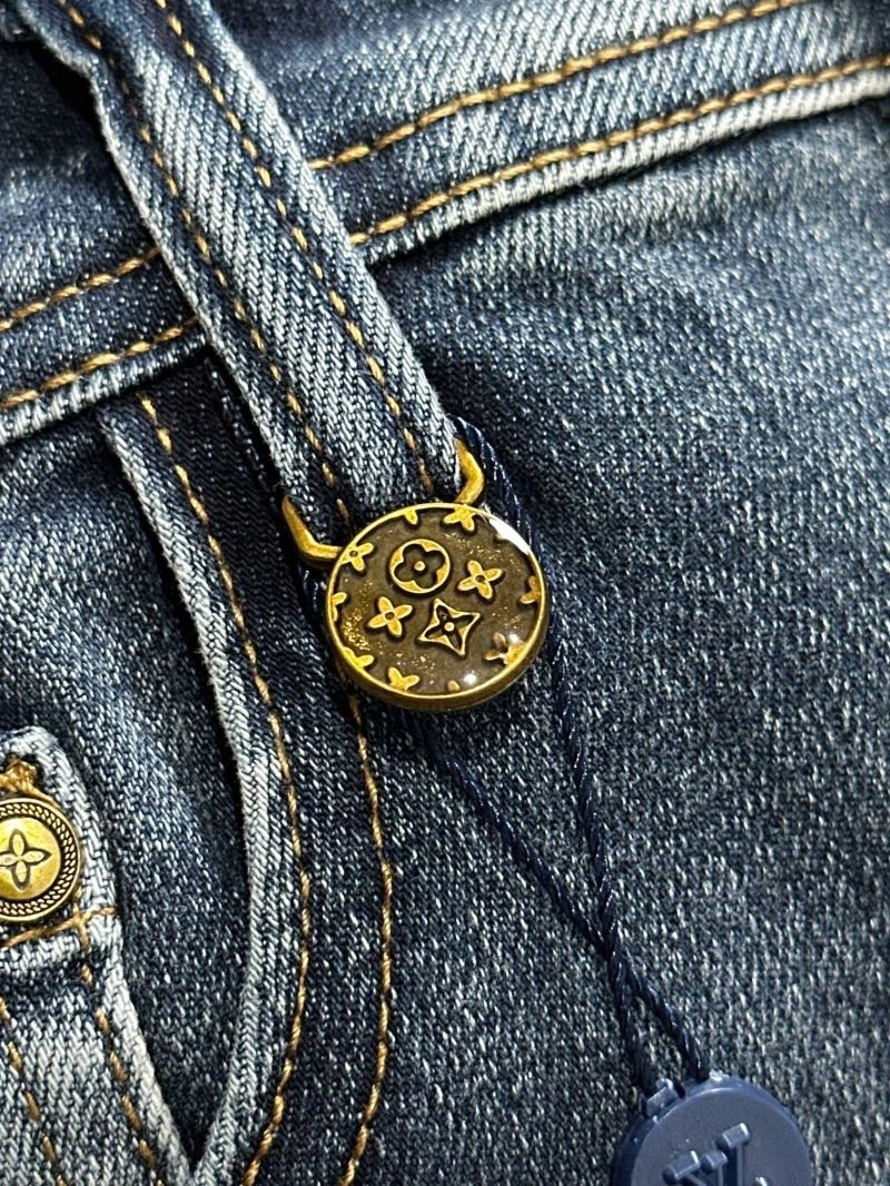 Inexpensive Louis Vuitton Jeans