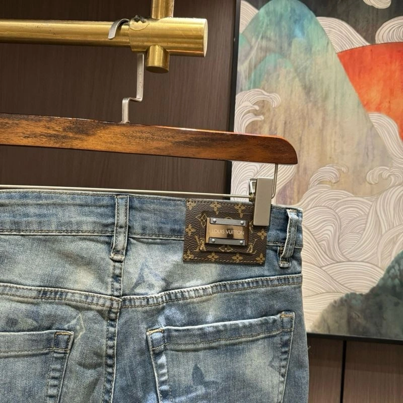Inexpensive Louis Vuitton Jeans