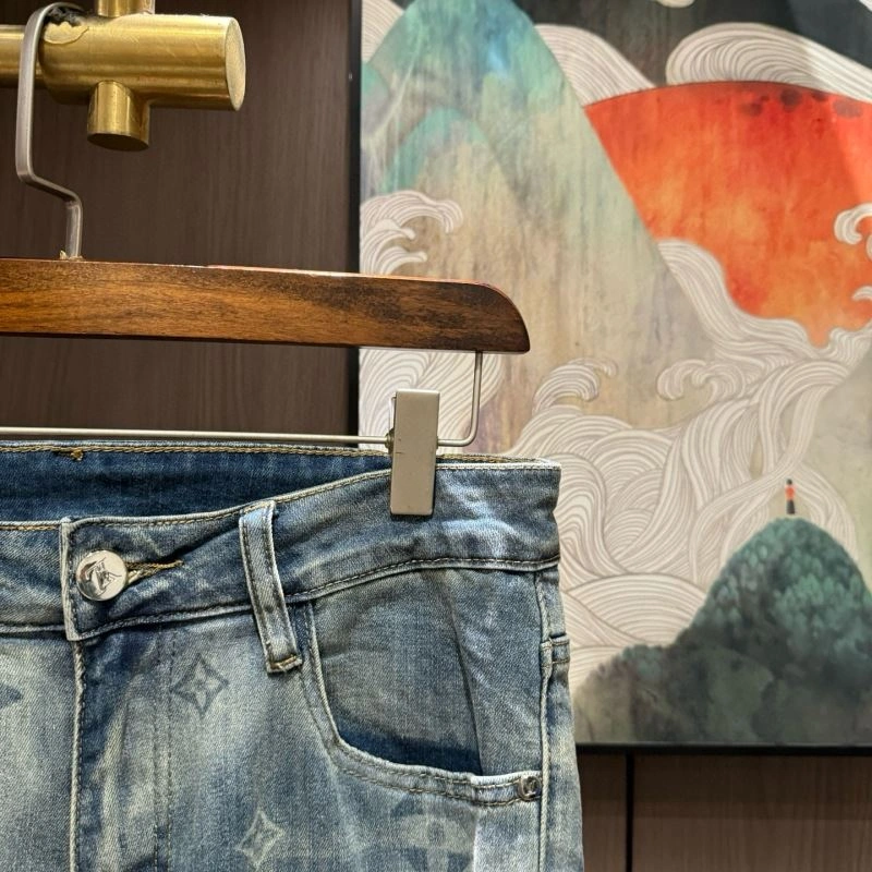 Inexpensive Louis Vuitton Jeans