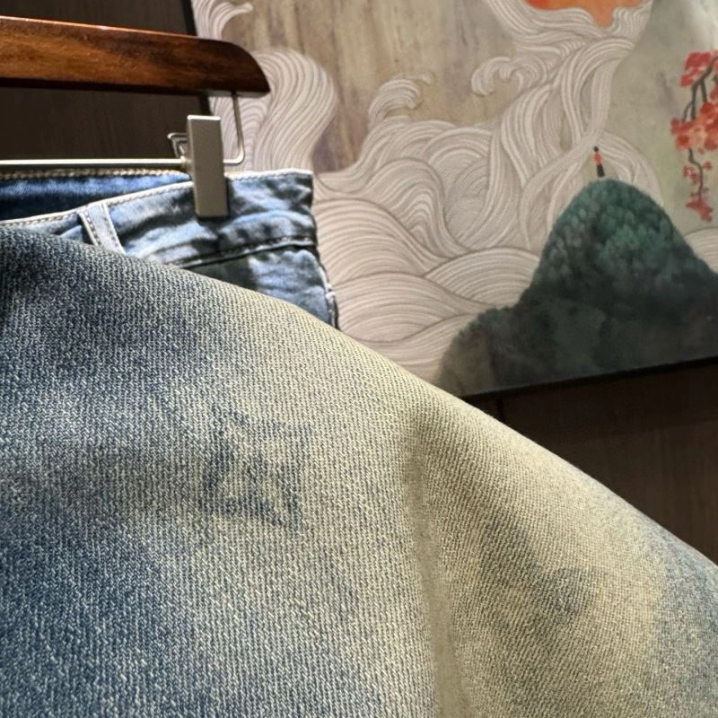 Inexpensive Louis Vuitton Jeans