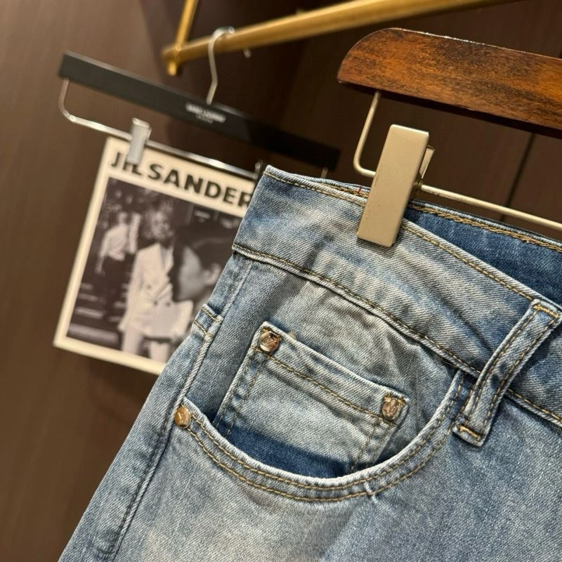 Low-cost Louis Vuitton Jeans