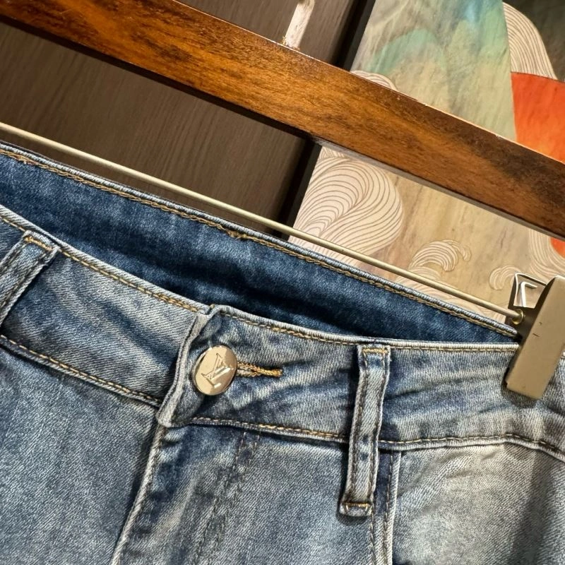 Low-cost Louis Vuitton Jeans