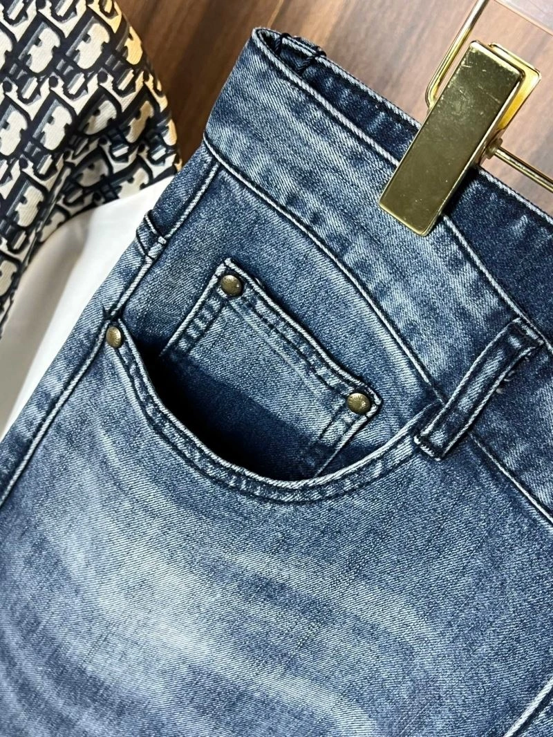 Low-cost Louis Vuitton Jeans