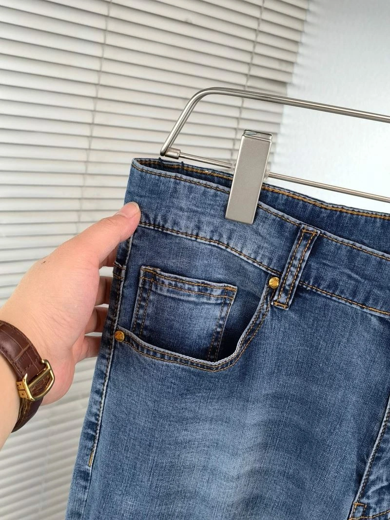 Accurate model Louis Vuitton Jeans