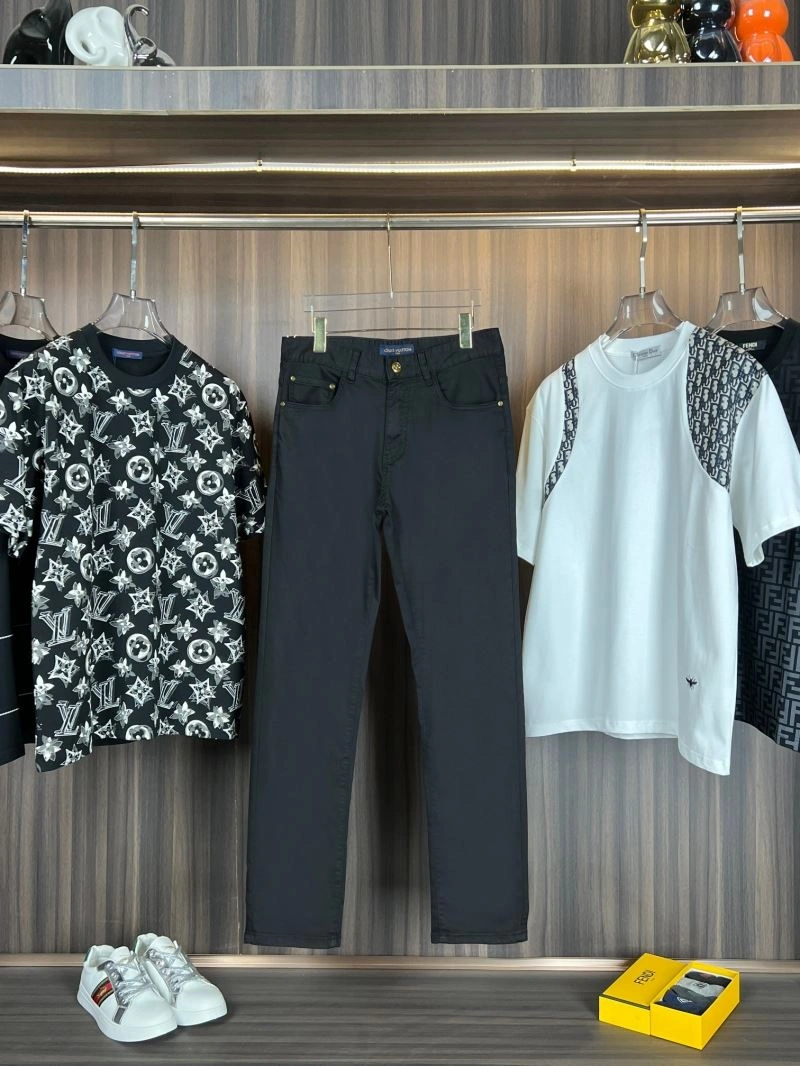 Inexpensive Louis Vuitton Jeans